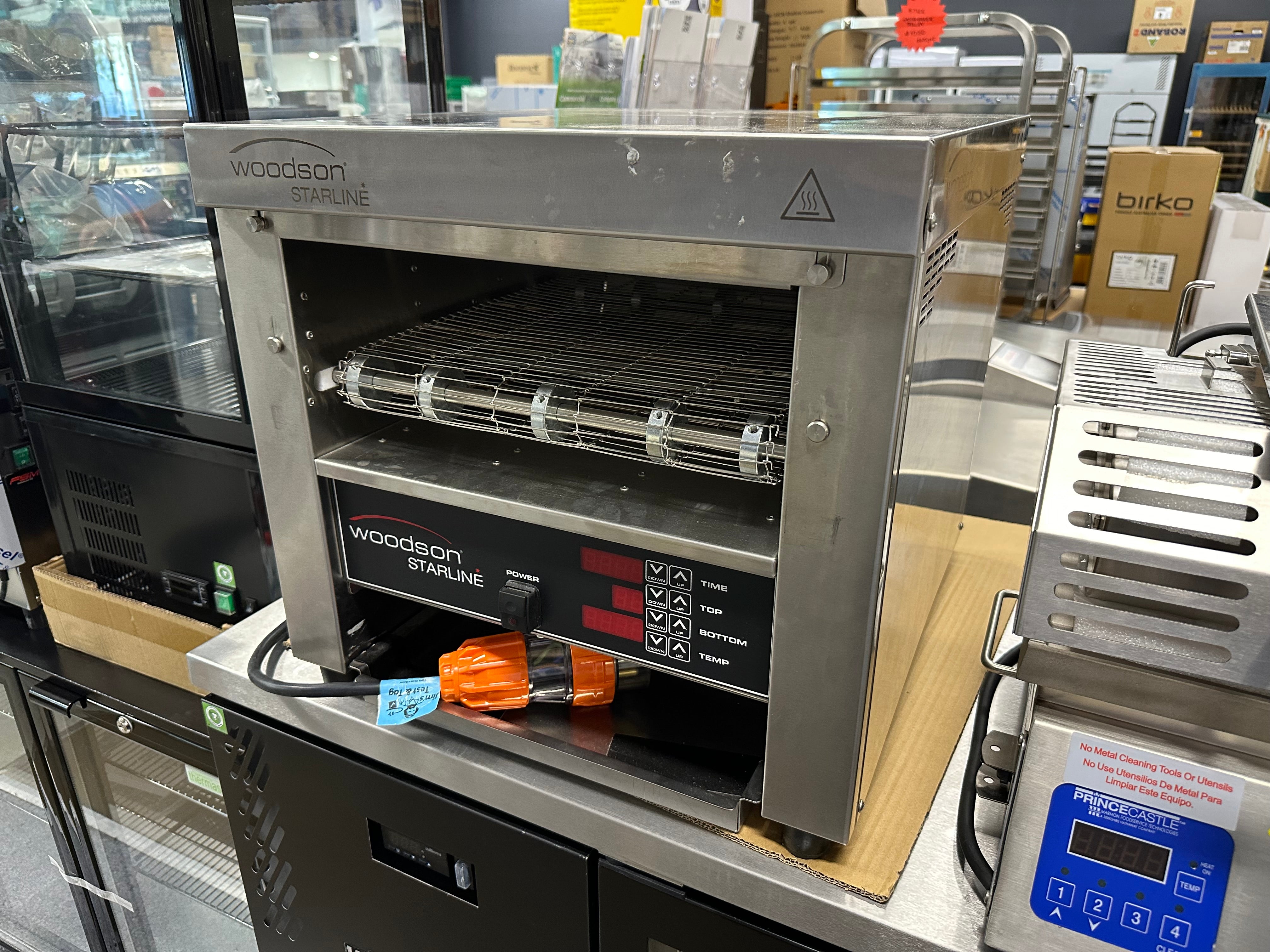 Woodson Starline W.CVT.BUN.25C Conveyor Toaster | SilverChef