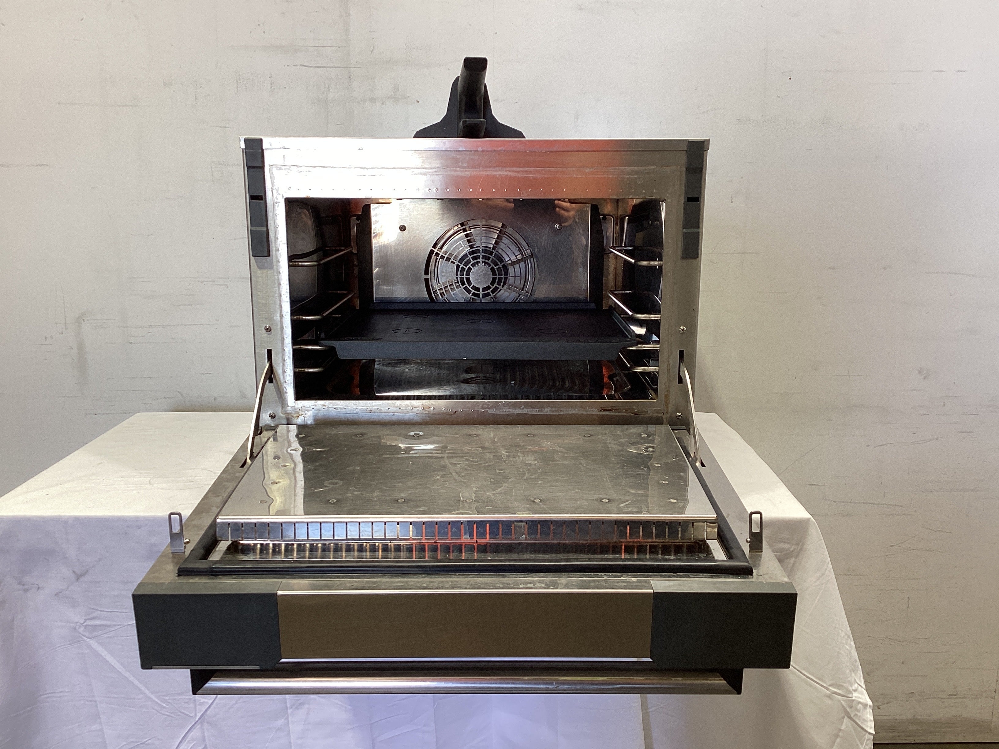 Unox XESW-03HS-EDDN Speed Oven | SilverChef