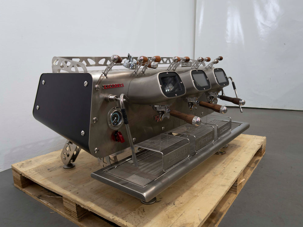 Bezzera Victoria De Brewing Profile 3 Group Coffee Machine | SilverChef