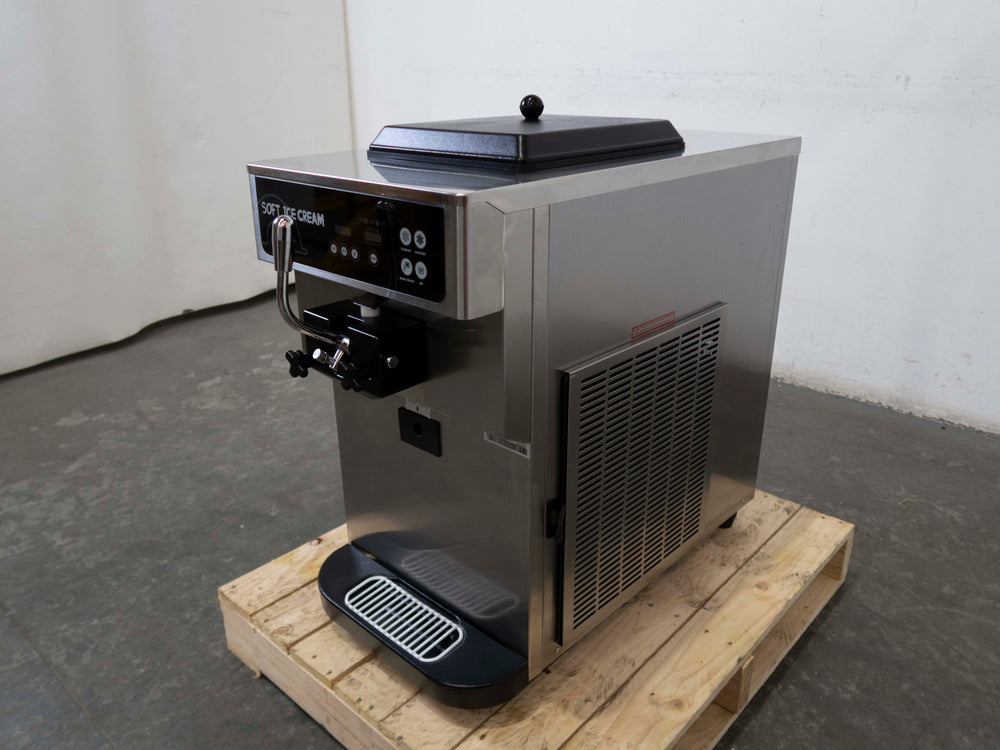 Icetro SSI-151TG Ice Cream Machine | SilverChef