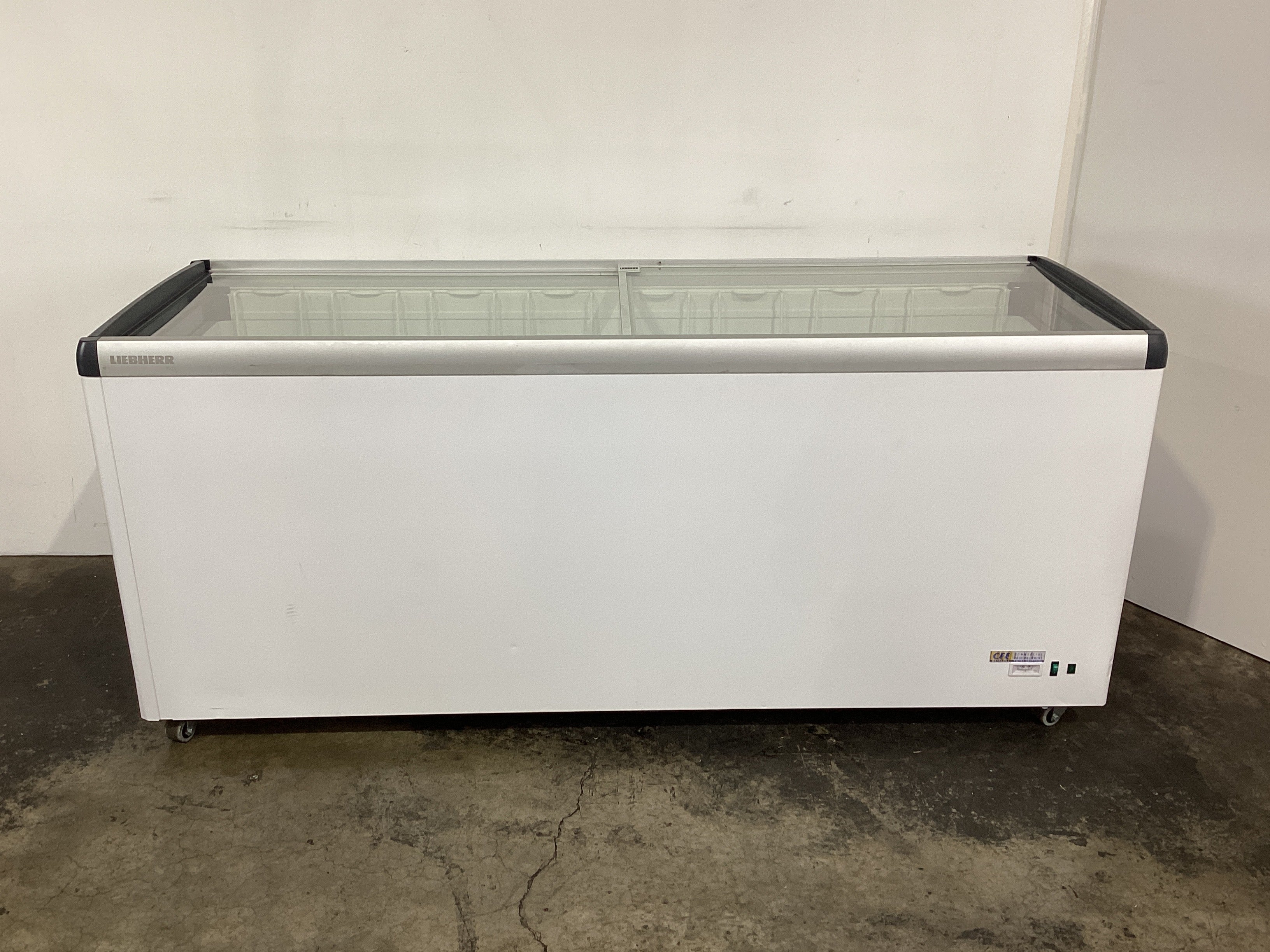 Liebherr EFE6052 Display Chest Freezer | SilverChef