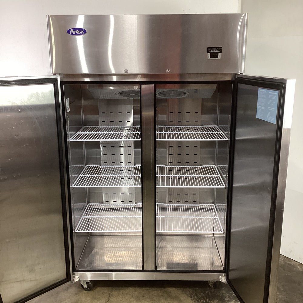 Atosa YBF9218 Upright Fridge | SilverChef