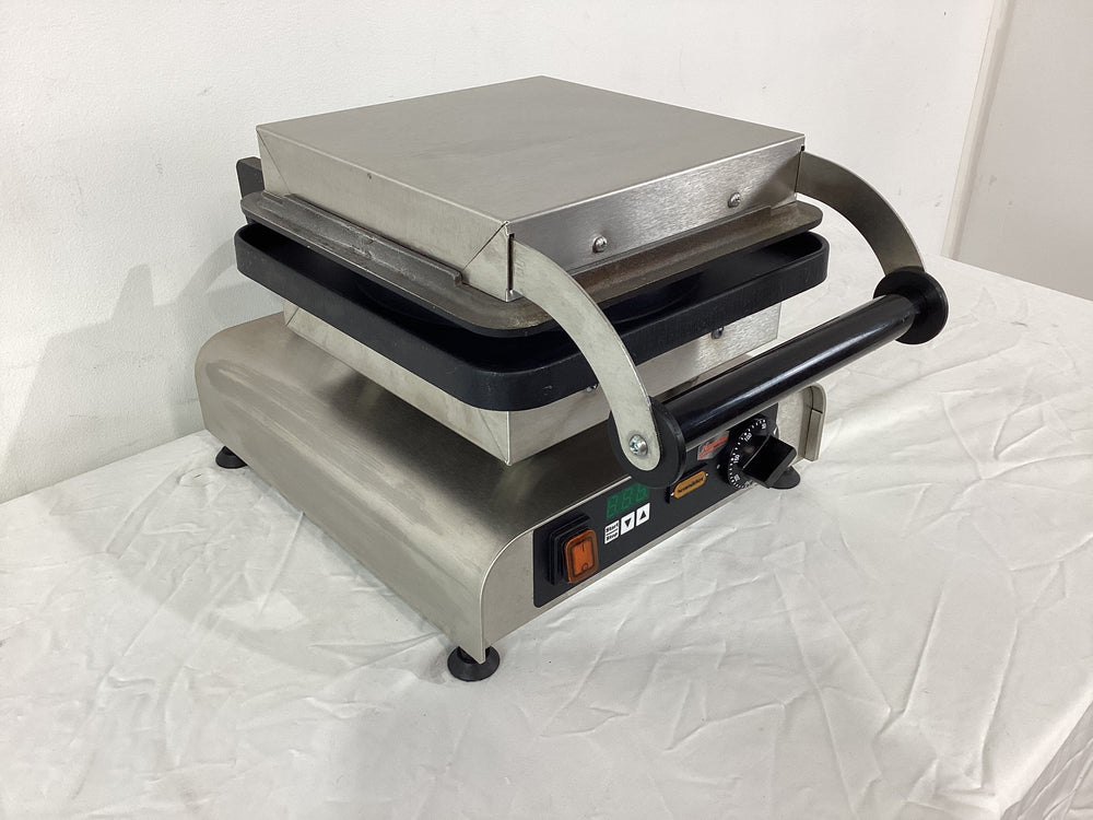 Neumarker 12-40718DT Waffle Maker | SilverChef