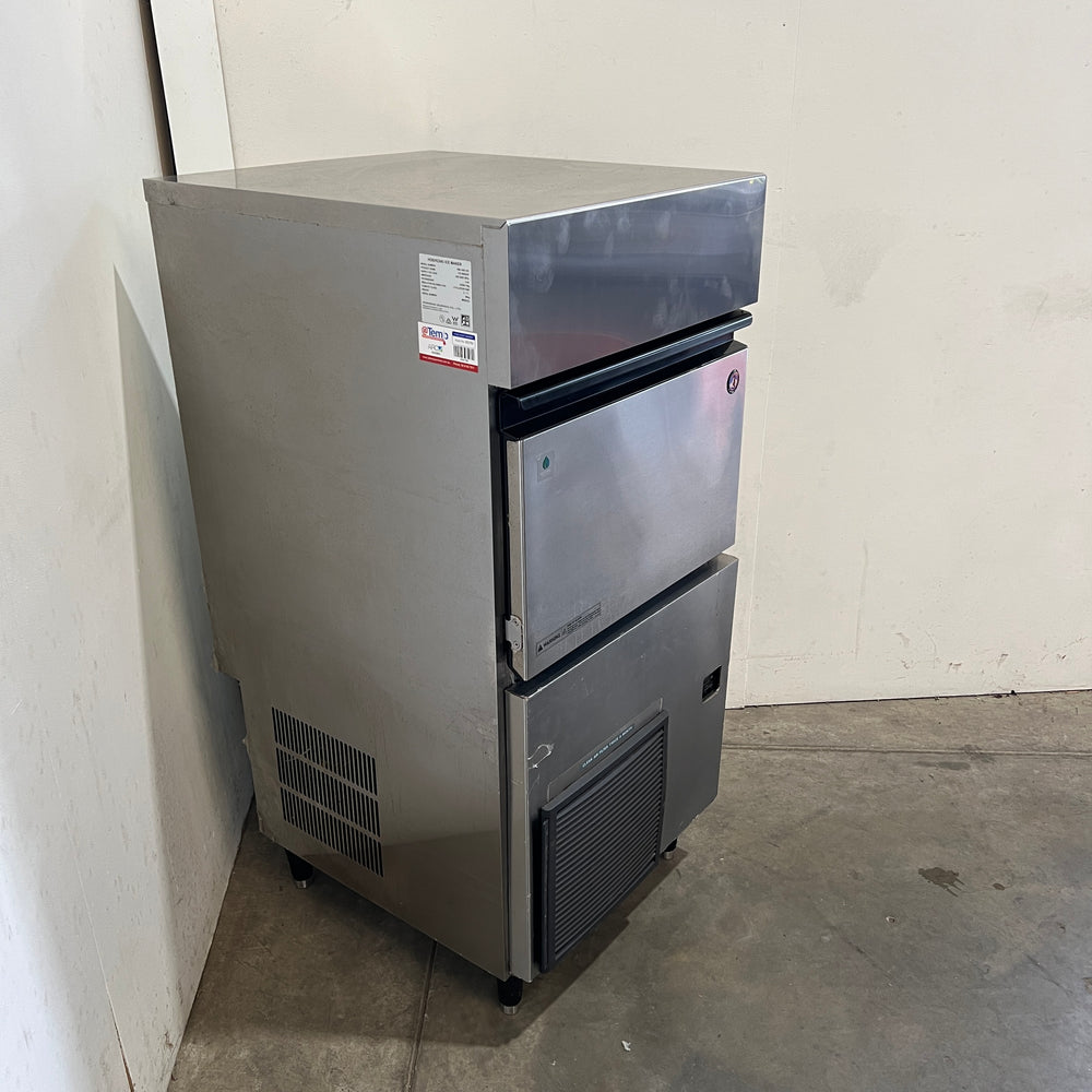 Hoshizaki KM-140C Ice Machine | SilverChef